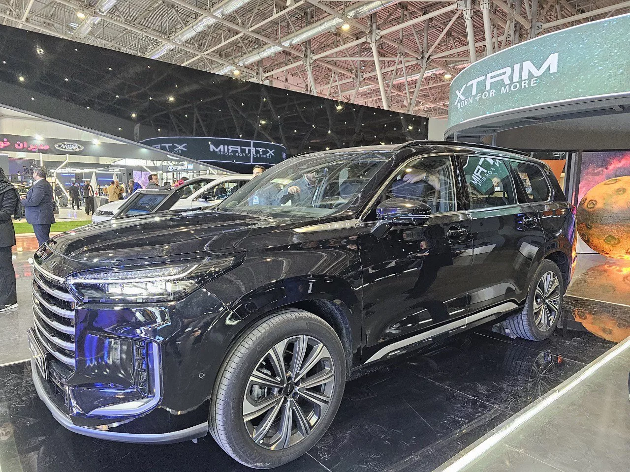 اکستریم VX و اکستریم TXL در نمایشگاه خودروی اصفهان 1402 + عکس